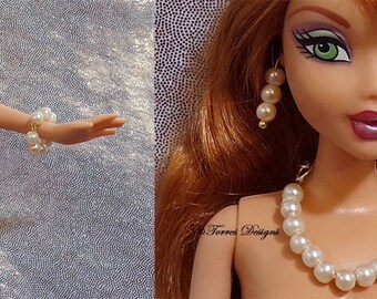 Barbie Pearl Earrings - Etsy