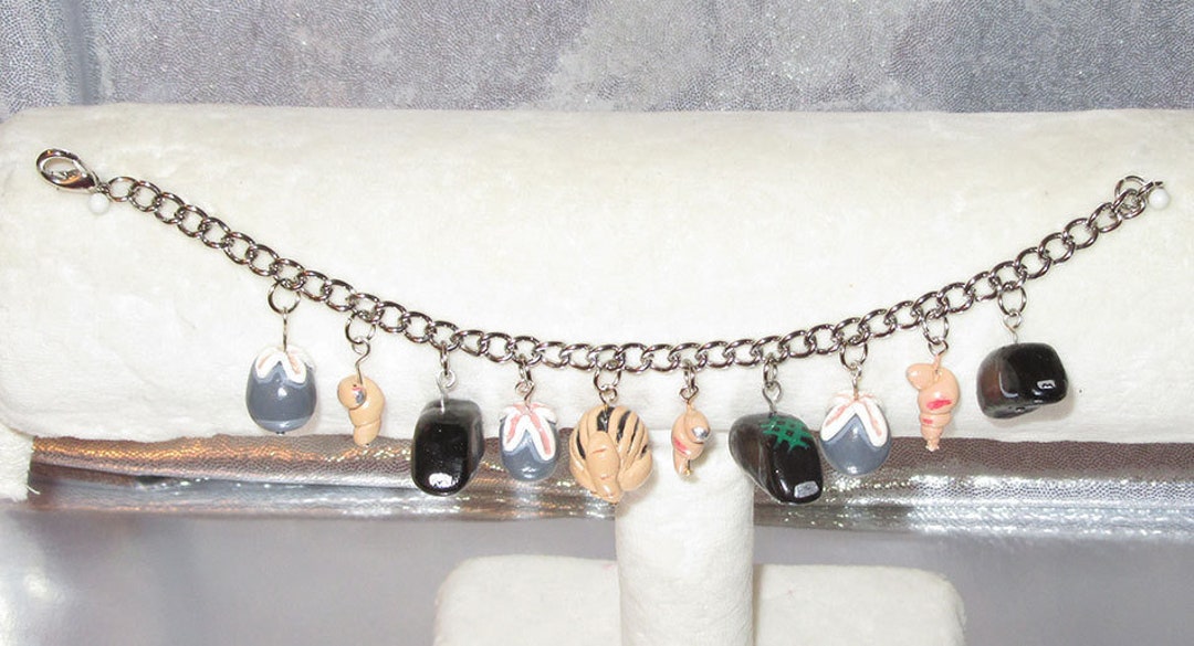 Sculpted Aliens Charm Bracelet Egg Face Hugger Xenomorph Chestburster ...