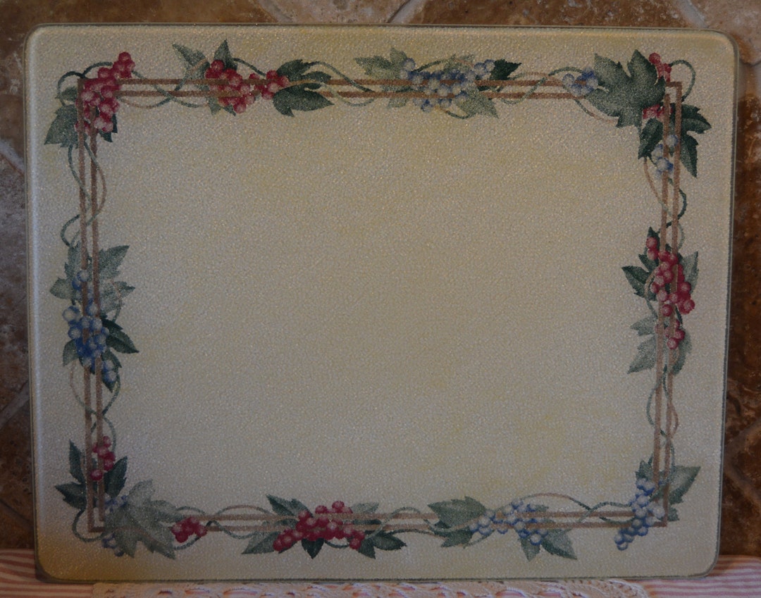 Corning Counter Saver With Grape Surround~15" X 12"~only 1 Rubber Foot ...