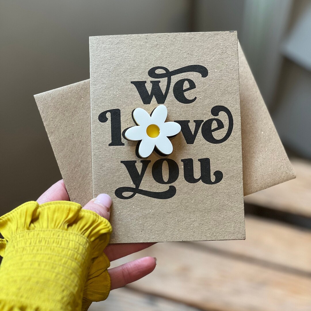 We Love You Daisy Badge Card | Flower Badge | Laser Engraved Badge ...