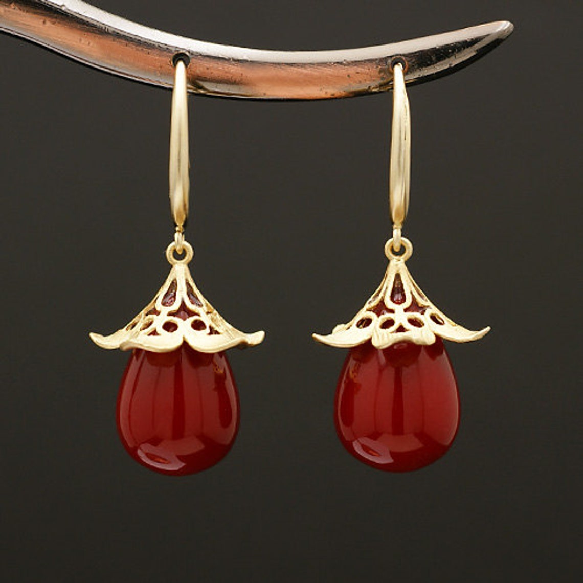 PL-035-RD / 2 Pcs red Tear Drop Shell Pearl Half-drilled | Etsy