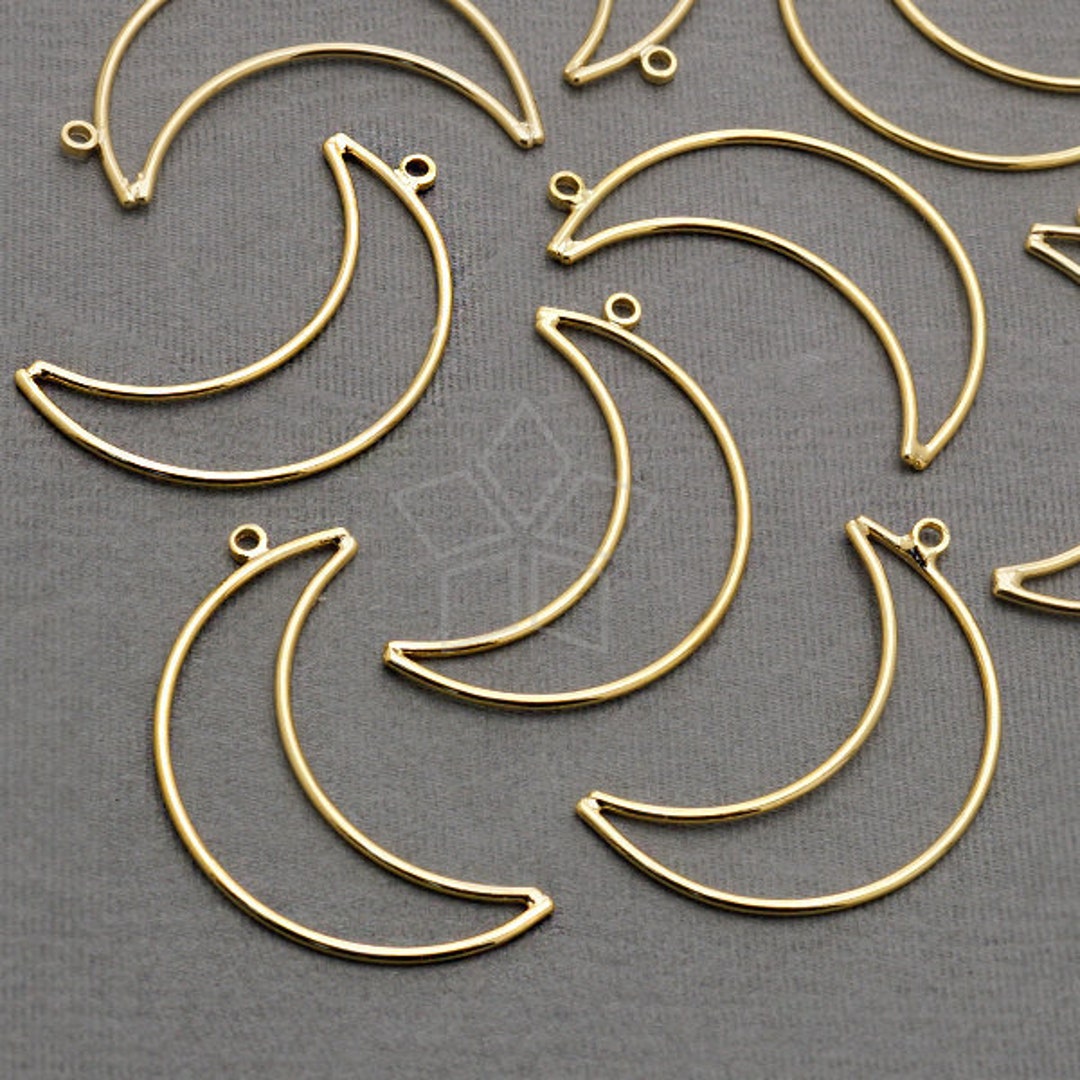 PD-1916-GD / 4 Pcs - Thin Wire Crescent Moon Pendant (l-size), Open ...