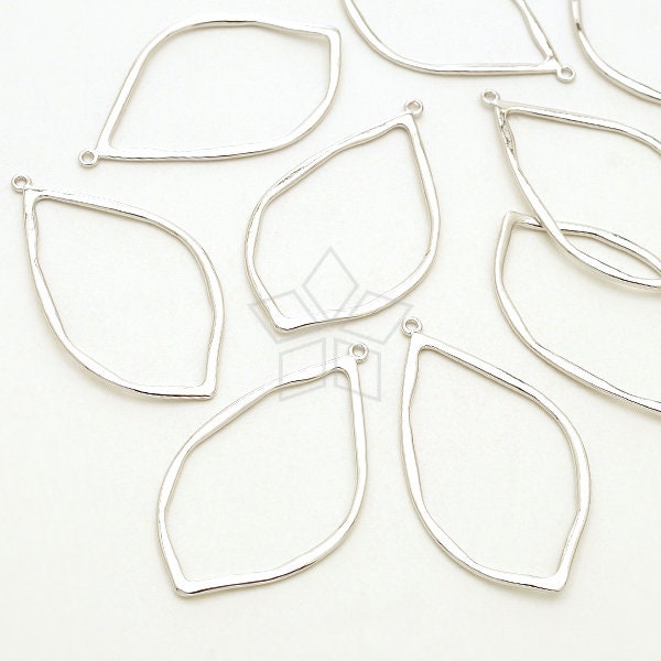 Outline Pendant - Etsy