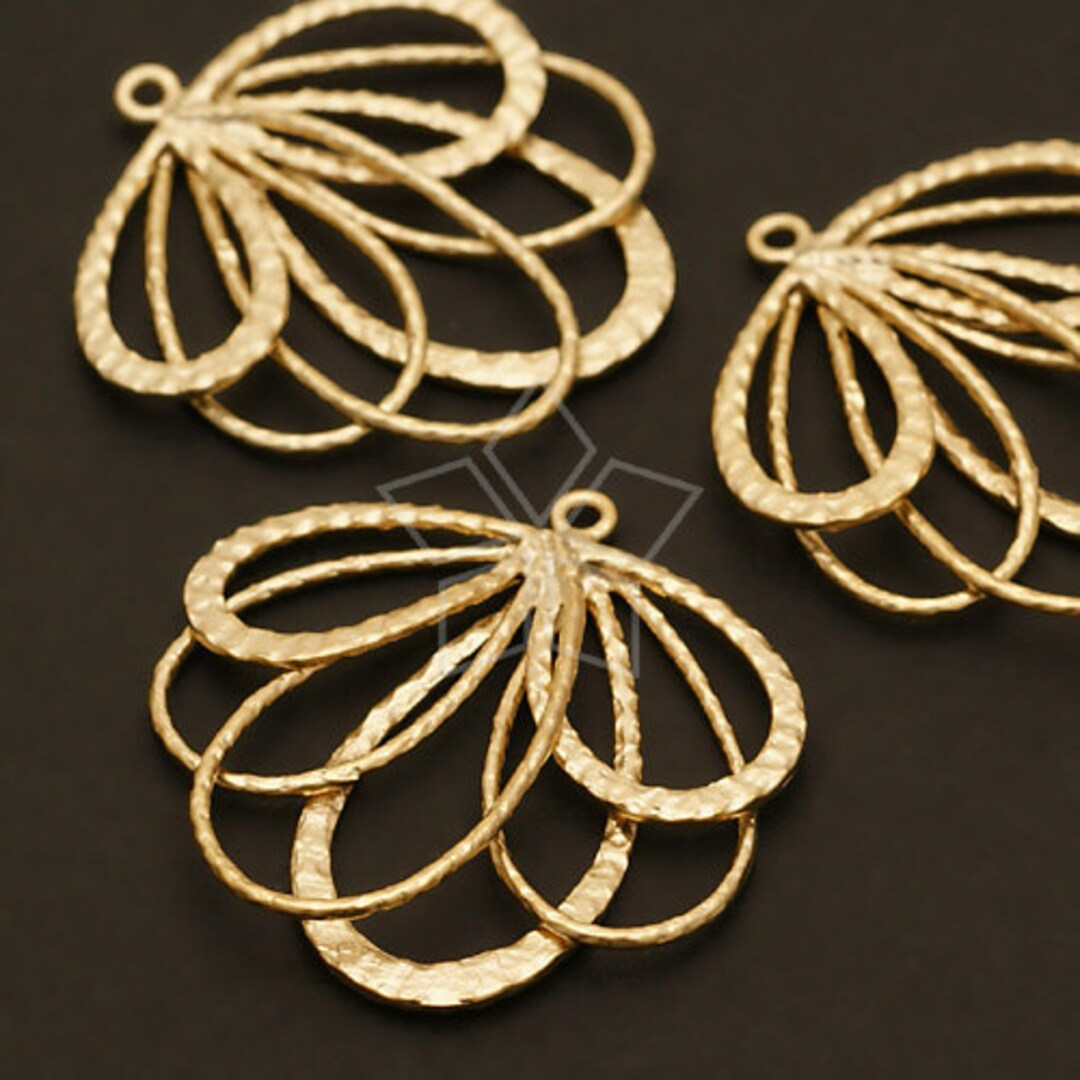 PD-256-MG / 2 Pcs - Eventail Pendant, Flower Petal Charm, Matte Gold ...