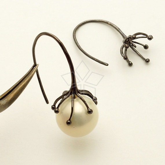 SI-672-GM / 2 Pcs Modern Tentacle Hook Ear Wires Artisan | Etsy