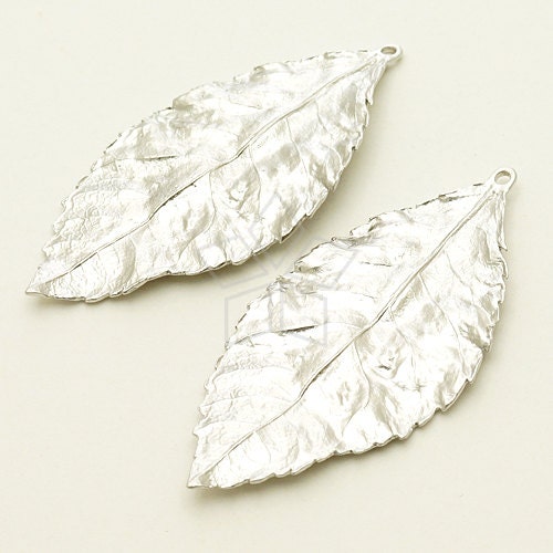 PD-986-MS / 2 Pcs - Realistic Big Leaf Pendant, Large Leaf Charm, Matte ...