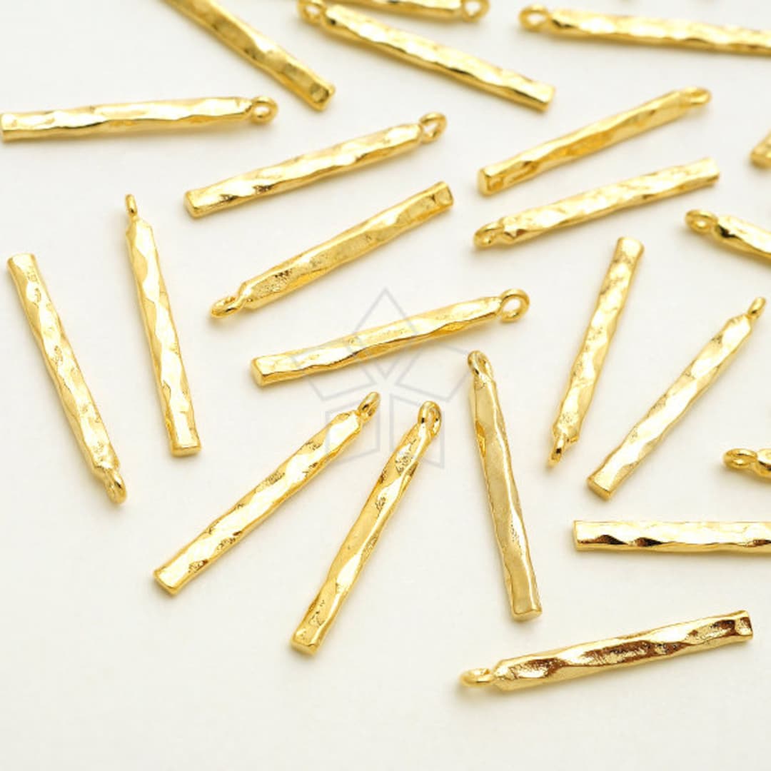 PD-2542-GD / 2 Pcs - Thin Hammered Stick Pendant, Short Bar Pendant ...