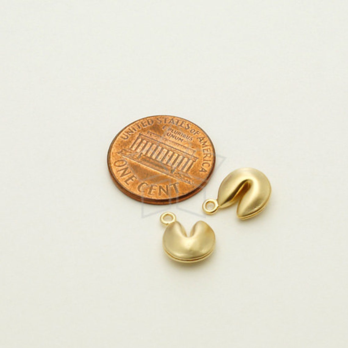 PD-012-MG / 2 Pcs - Fortune Cookie Charm Pendant, Matte Gold Plated ...