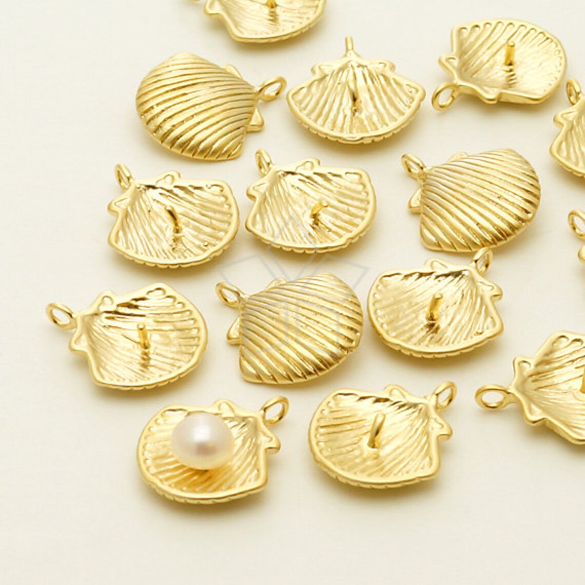 PD-1114-MG / 2 Pcs NEW Tiny Pearl Shell Charm Pendants With - Etsy