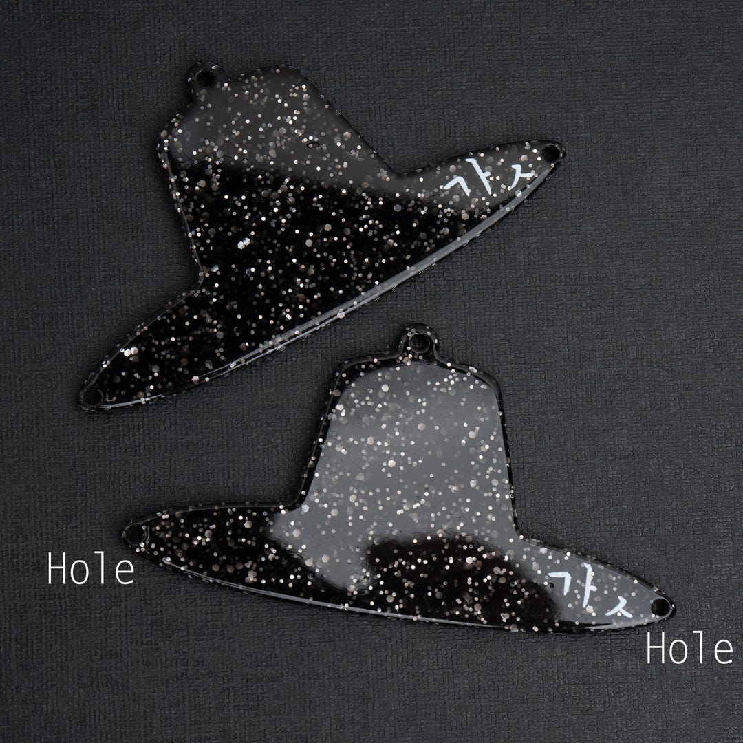 AR480 / 2 Pcs - Korean Traditional Gat Hat Acrylic Charms With Holes on ...