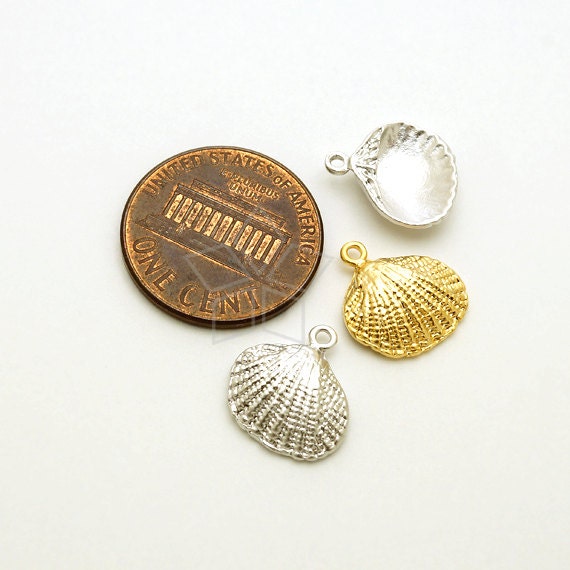 PD-1797-MG / 2 Pcs - Mini Shell Charm, Small Seashell Pendant, Matte ...