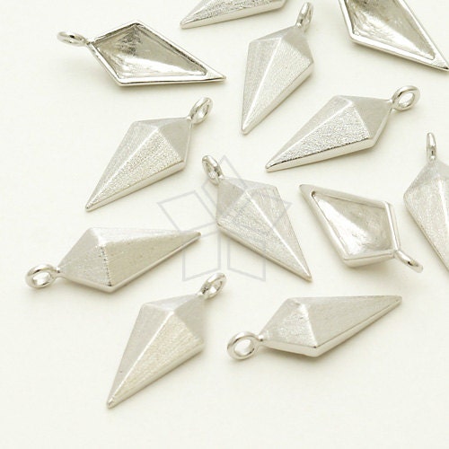 PD-812-OR / 2 Pcs Insignia Charm Pendant for Necklace - Etsy