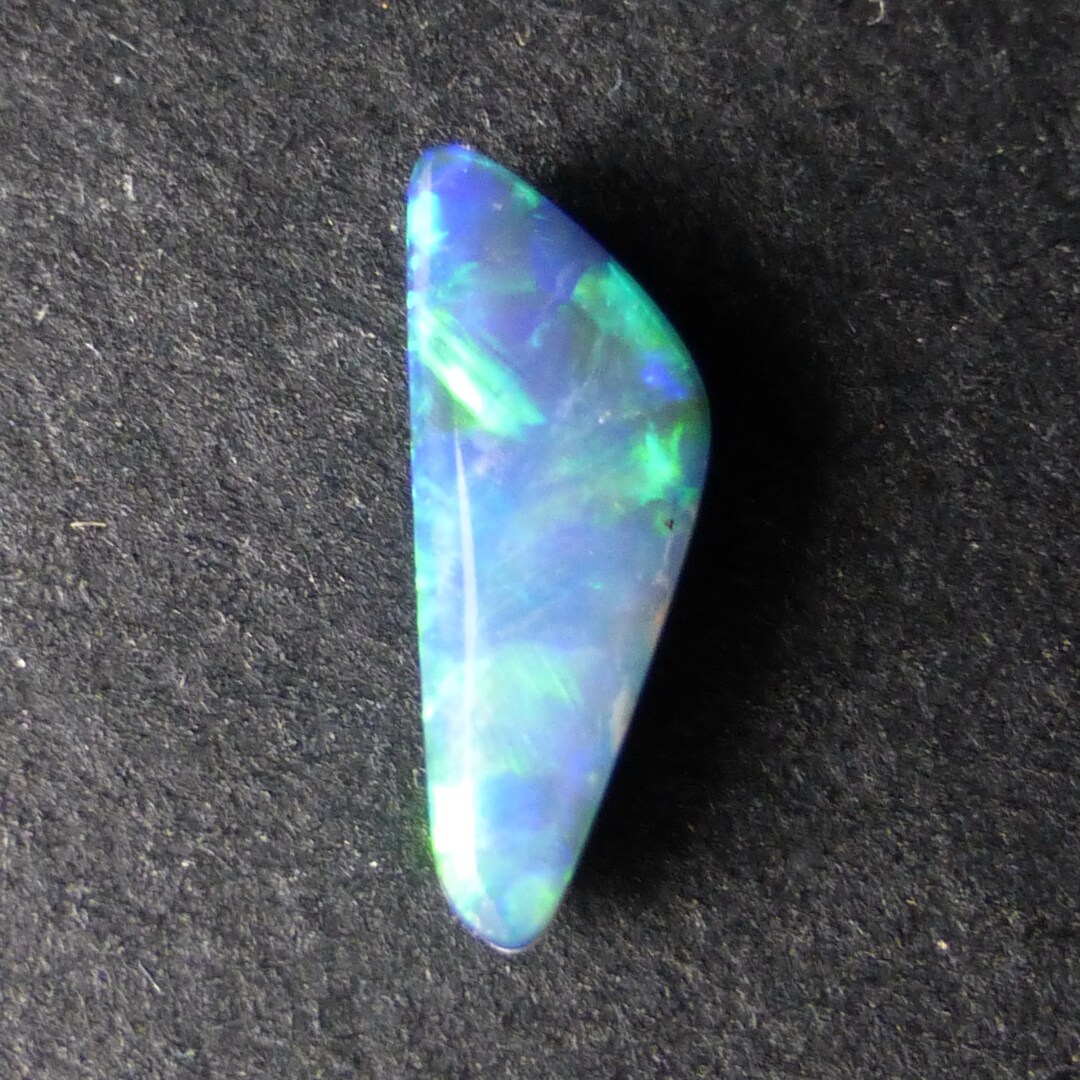 11 X 4 X 3 Mm 0.7 Cts Video Handmade Australian Opal Doublet Cabochon ...