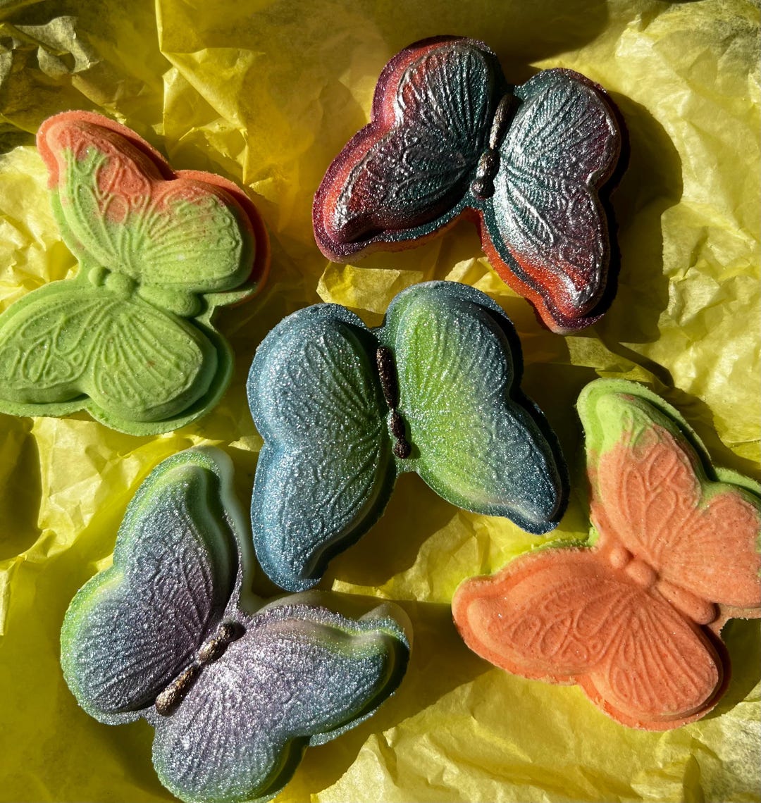 Butterfly Bath Bomb Gift Set – Champagne & Rose Bliss | 5 Fizzy Bombs ...