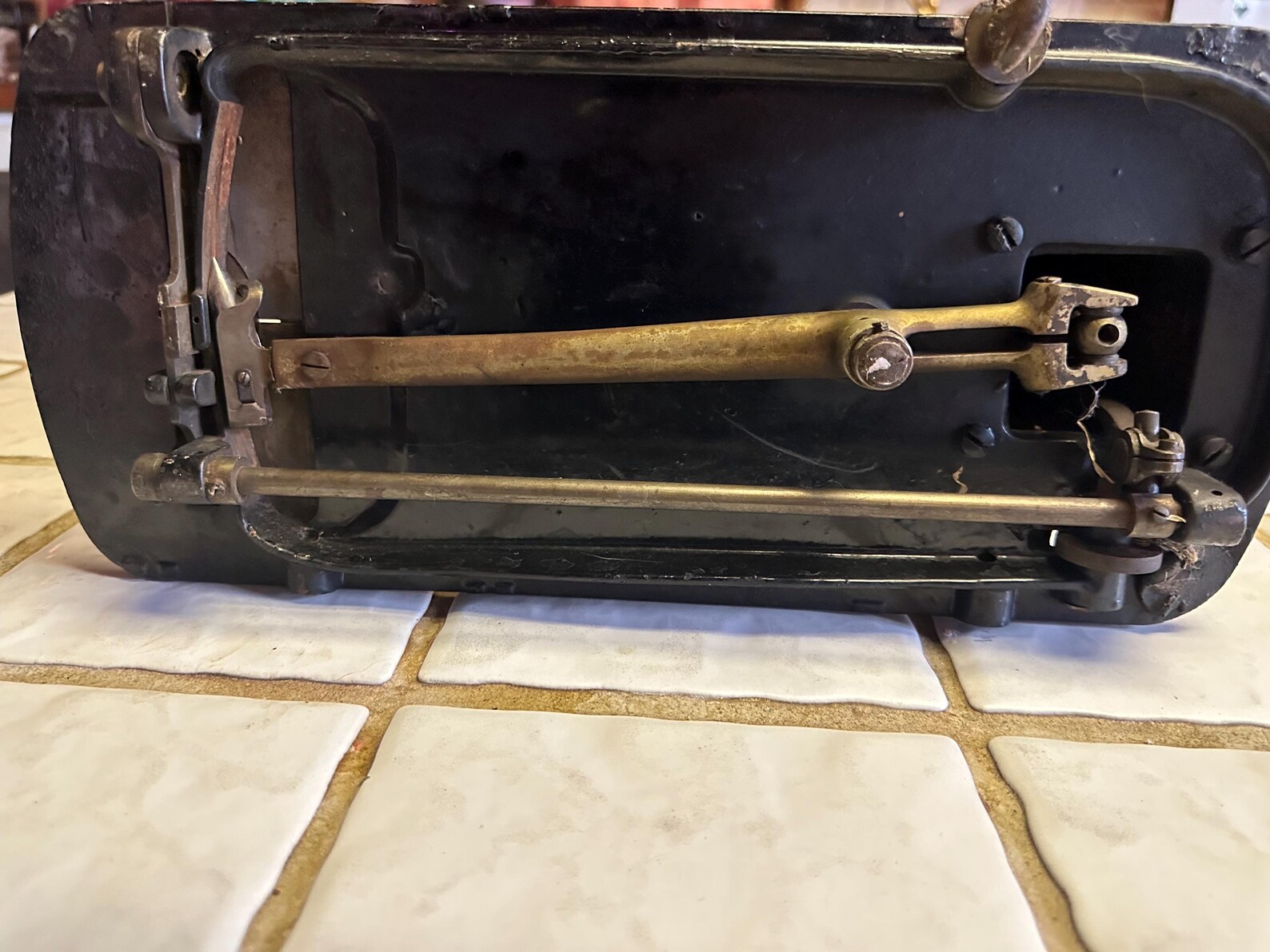 Antique Sewing Machine - "peerless" Made by the Chicago Sewing Machine ...