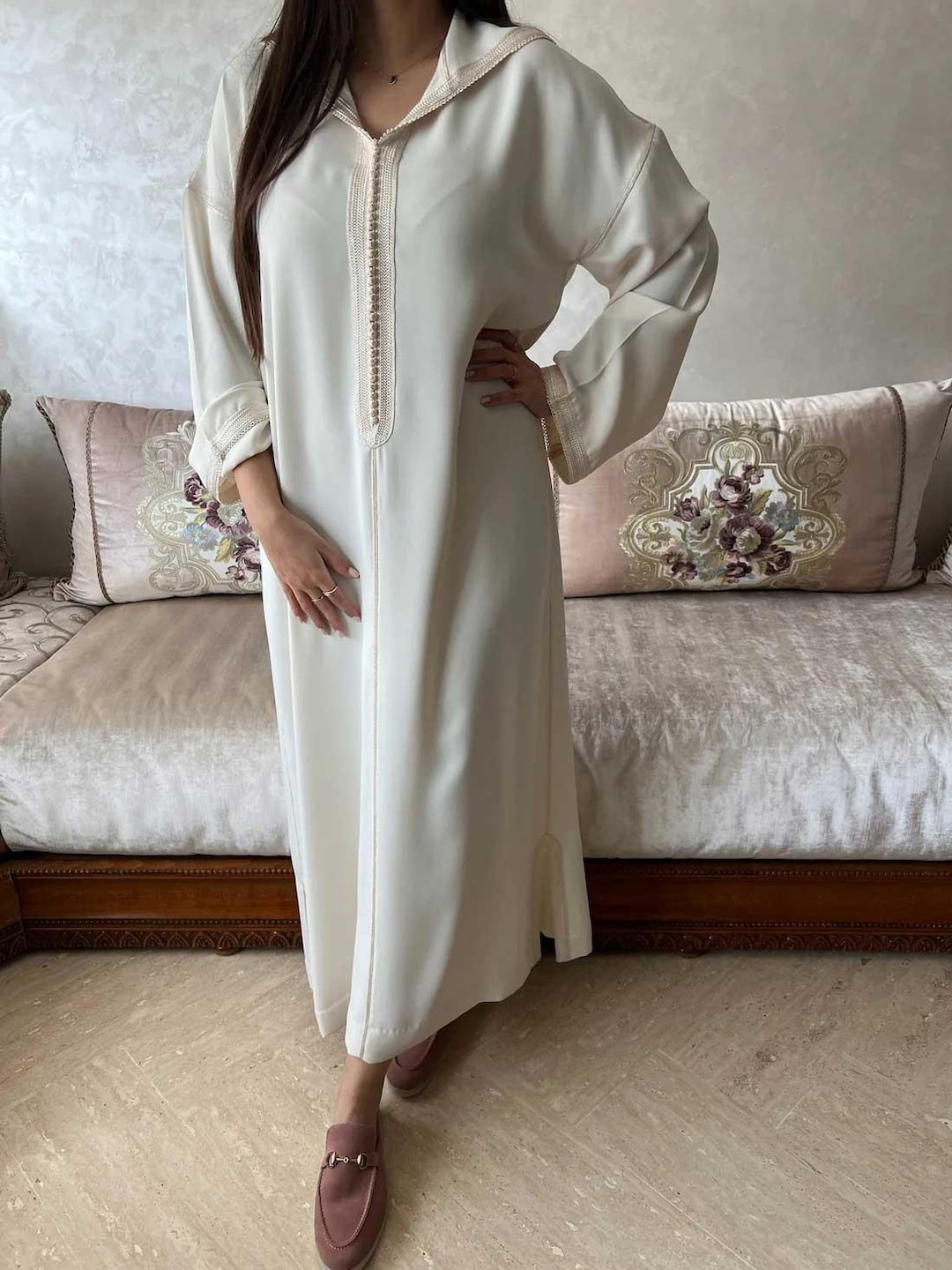 Handcrafted White Crepe Djellaba: Moroccan Kaftan With Sfifa Trim - Etsy