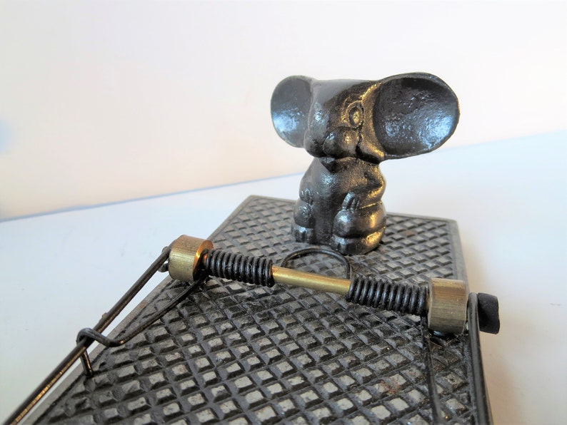 Vintage Mouse Figurine Mouse on Mouse Trap Metal Figurine Paperweight ...
