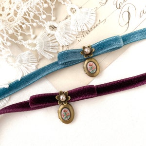 Velvet Ribbon Necklace With Vintage Locket - Bow Tie Choker - Birthday ...