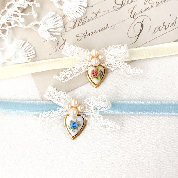 Lace Bow Choker With Vintage Floral Heart Charm Romantic Valentine Gifts Etsy UK