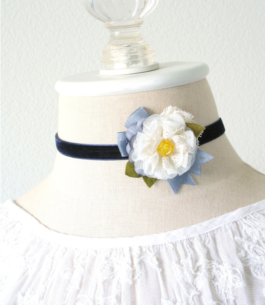 White Rose Flower Choker: Navy Blue Velvet Ribbon Choker - Etsy