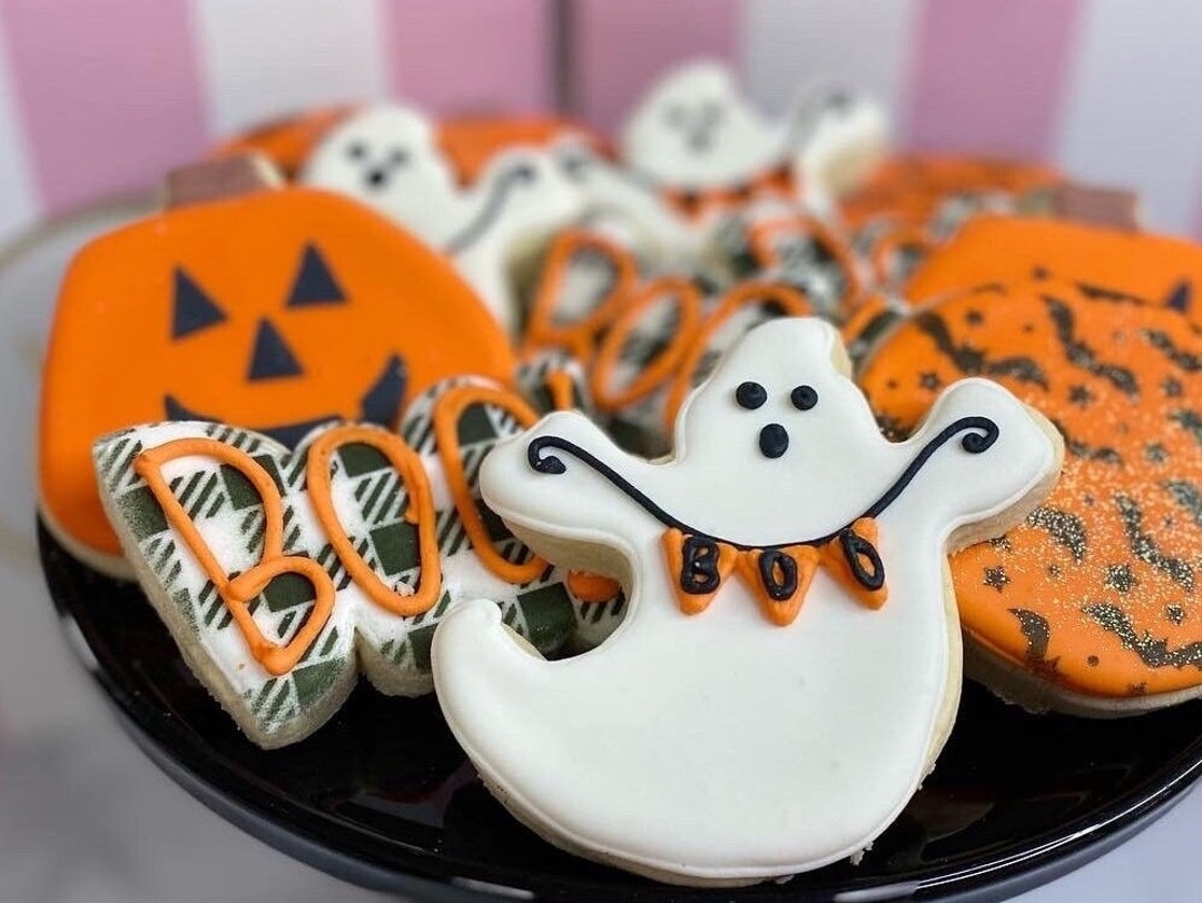 Halloween Cookies, Ghost Cookies, BOO, | Sugar Cookies With Royal Icing ...