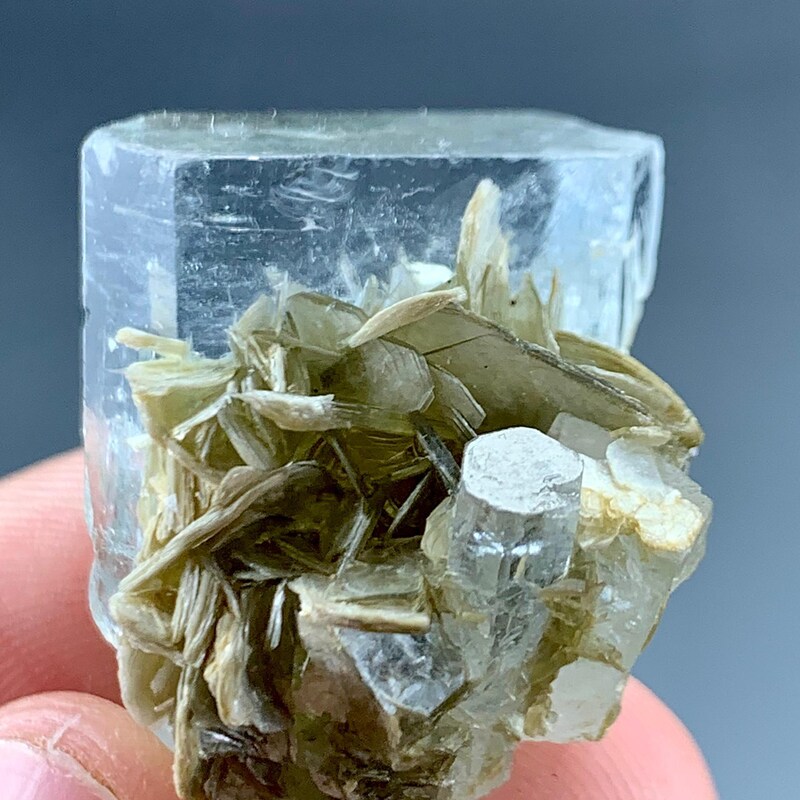 Aquamarine With Muscovite Crystal Cluster - Etsy