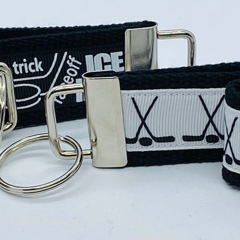 Hockey Keychain - Etsy