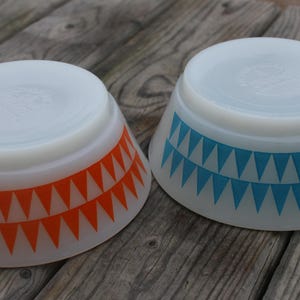 Fire King Bowls X 2 Triangle Pattern Vintage Anchor Hocking Milk Glass ...