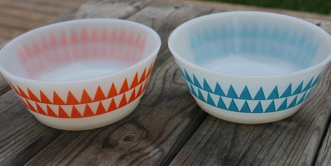 Fire King Bowls X 2 Triangle Pattern Vintage Anchor Hocking Milk Glass ...