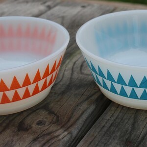 Fire King Bowls X 2 Triangle Pattern Vintage Anchor Hocking Milk Glass ...