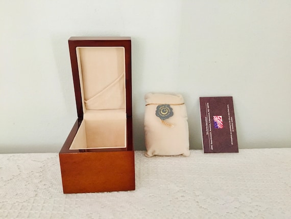 Vintage Piano Finished Mahogany display Box For Swiss… - Gem