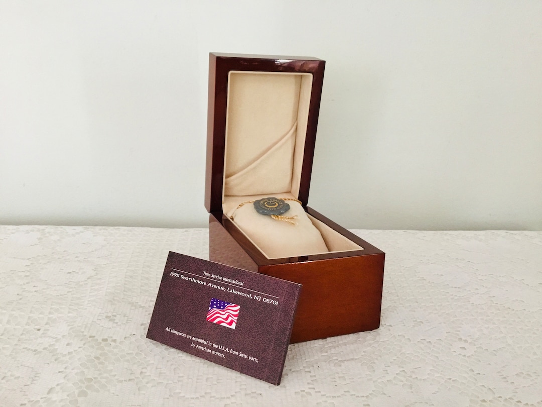 Vintage Piano Finished Mahogany Display Box for Swiss Quartz Watches ...