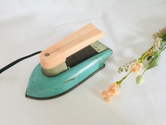 Vintage Nassau Play Iron 1950s Toy Turquoise & Pink - Etsy