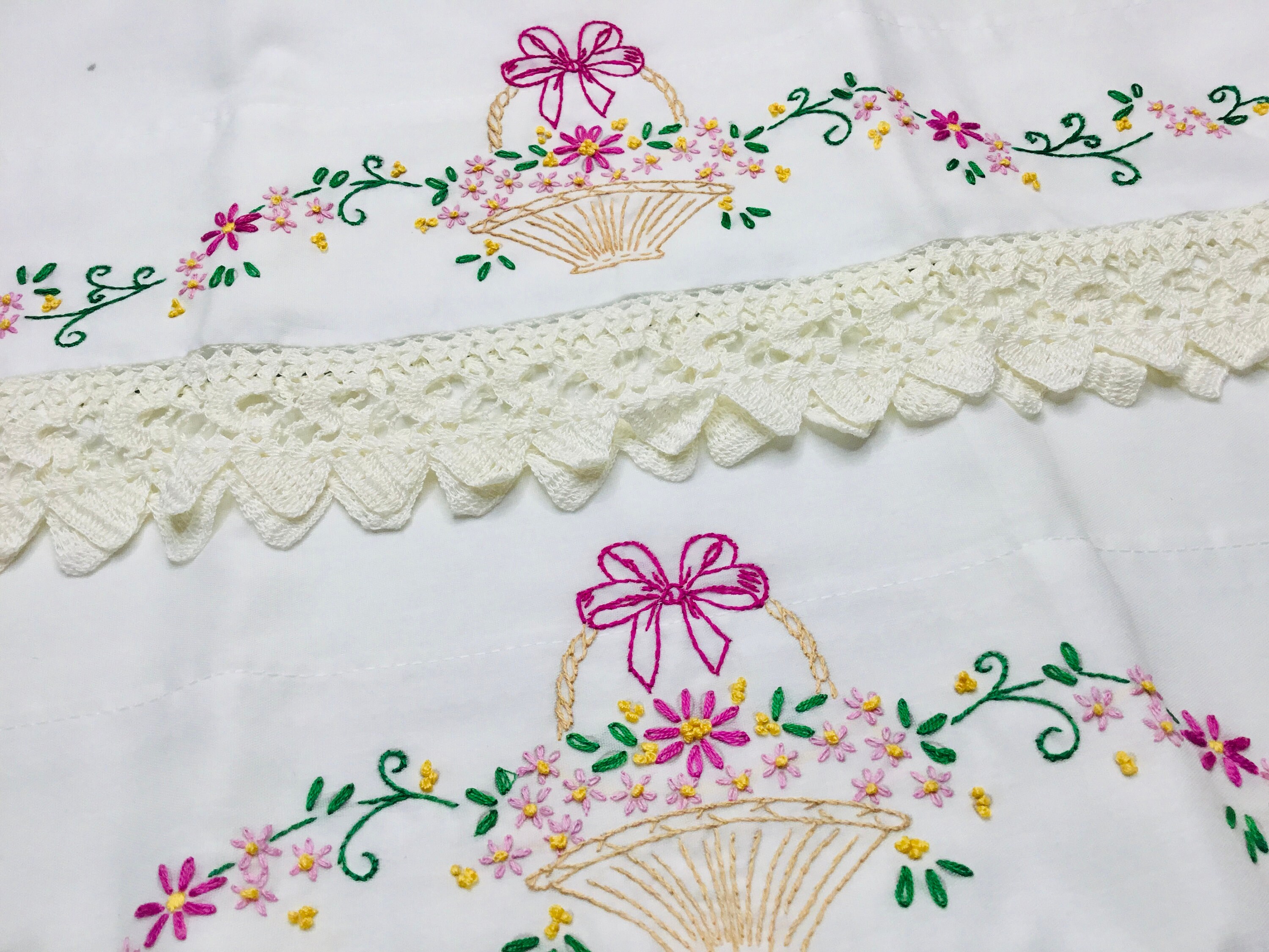 Pair of Vintage White Hand Embroidery Crocheted Pillowcases Flower ...