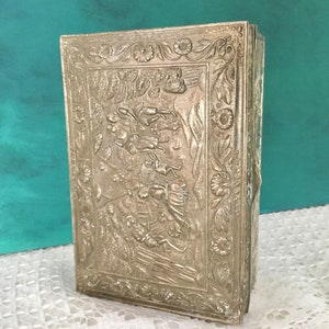Antique Silver Metal Embossed Rectangle Hinged Jewelry Box Velvet Lined ...