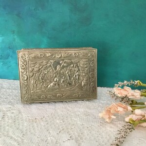 Antique Silver Metal Embossed Rectangle Hinged Jewelry Box Velvet Lined ...
