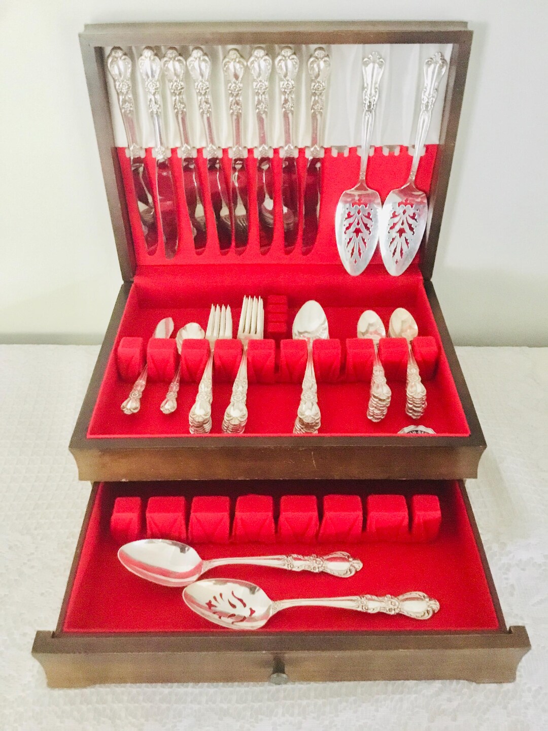 Antique 1847 Rogers Bros. IS Heritage 54-piece Service-for-8 Flatware ...