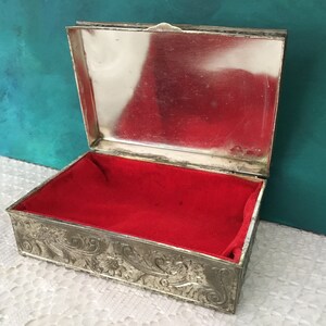 Antique Silver Metal Embossed Rectangle Hinged Jewelry Box Velvet Lined ...
