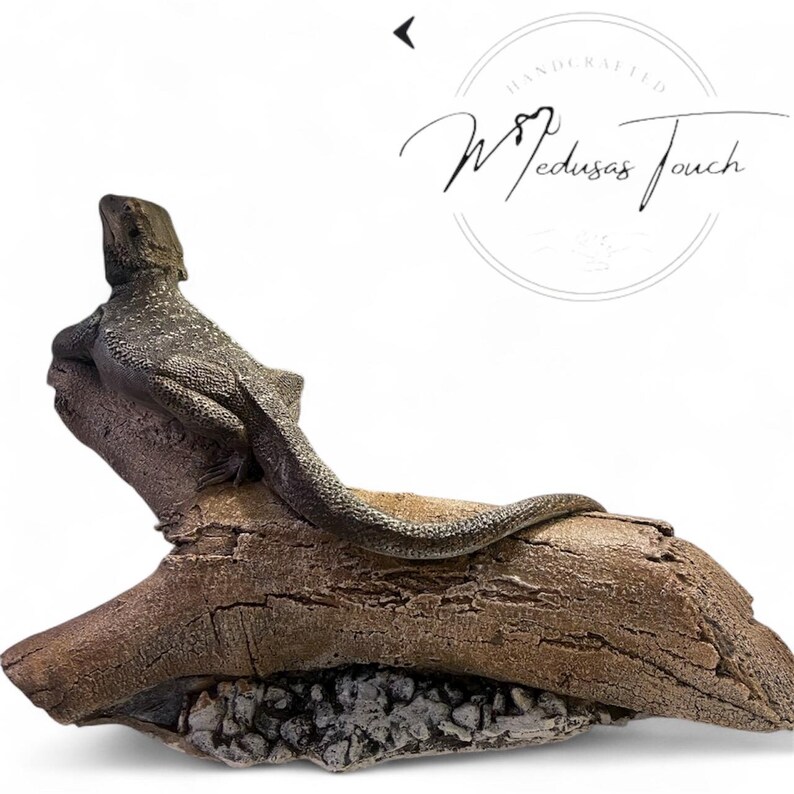 Life Sized Bearded Dragon Memorial Statue, Realistic Lizard Figurine ...