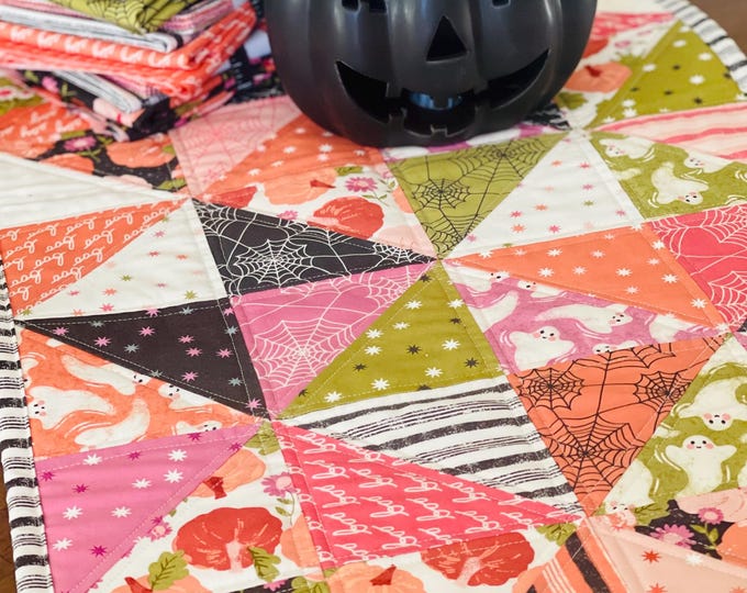 Twirl Quilt Kit ~ Hey Boo by Lella Boutique for Moda 16" X 40 ...