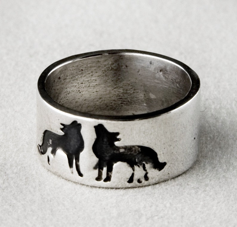 2 Wolves Sterling Silver Ring - Etsy