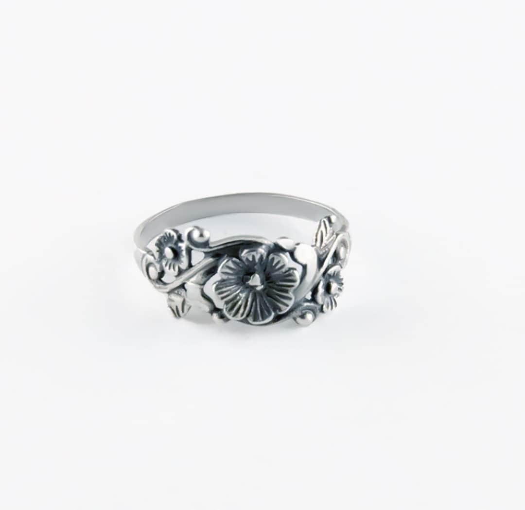 Vintage Flower Vine Band Sterling Silver Ring, Flower Vine Ring, Floral Jewelry in Sterling ...