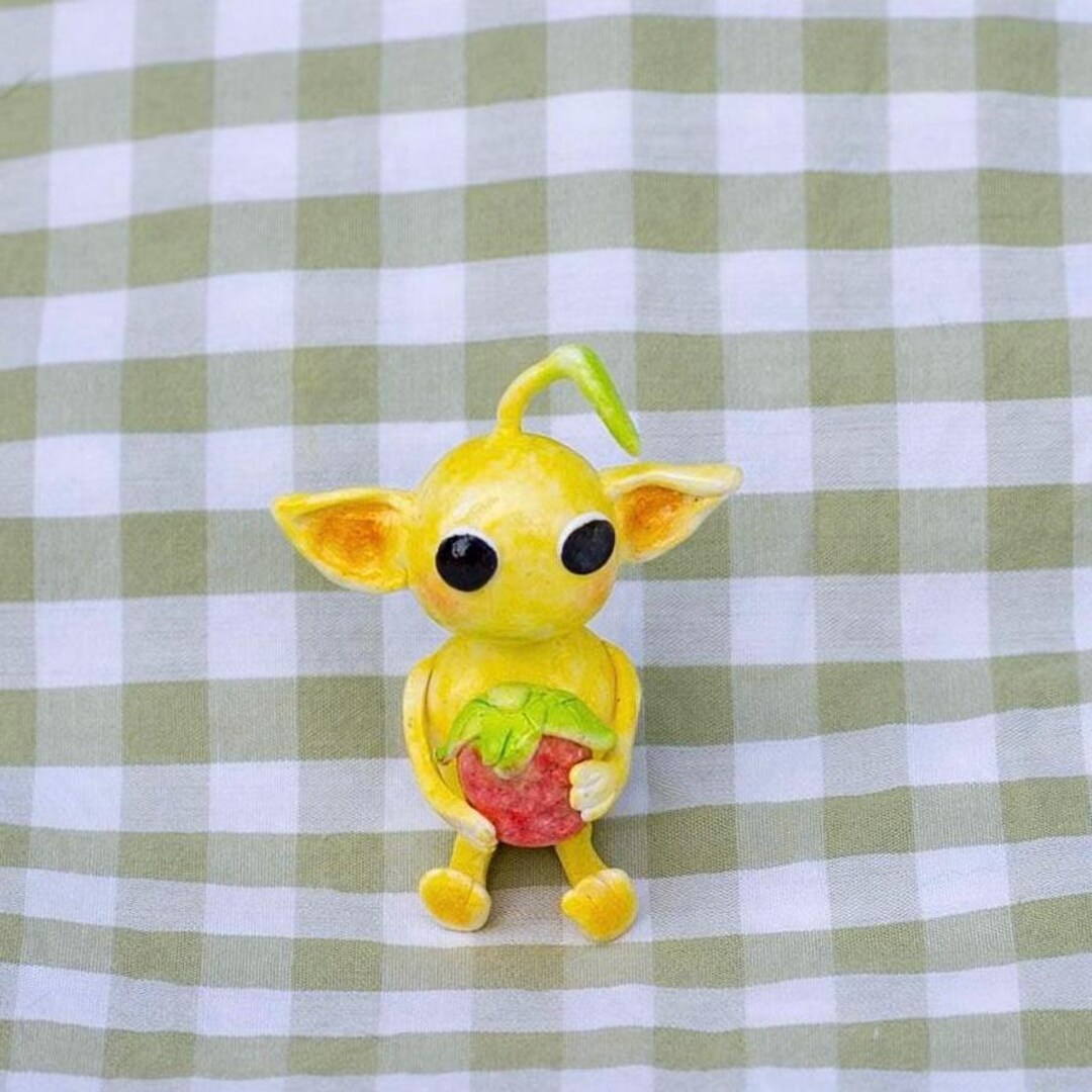 Pikmin Figurine: Handmade Polymer Clay Desk Buddy Cute Decor Trinket - Etsy