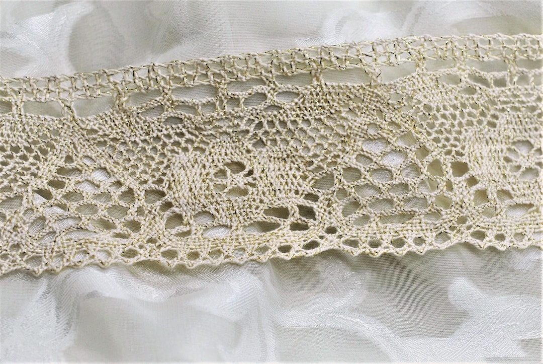 Gold Thread Crochet Floral Flower Lace (2 5/8"), Gold Sparkle Trim ...