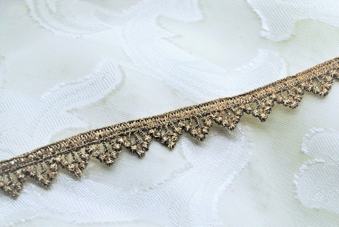 Small Narrow Triangle 3/8" Wide Geometric Metallic Gold Dots Lace Trim ...