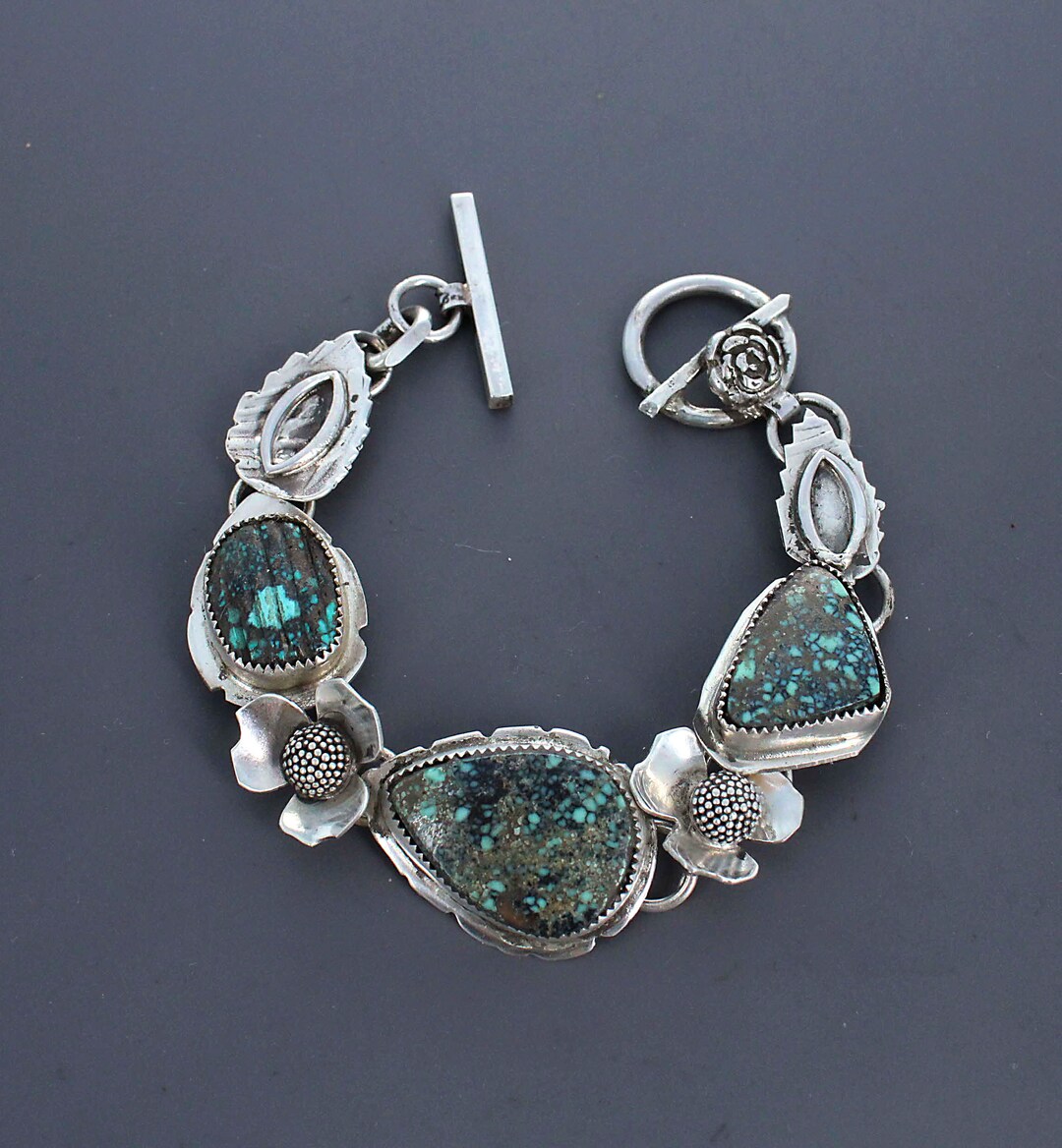 Nevada Spiderweb Variscite With a Carved Turquoise - Etsy