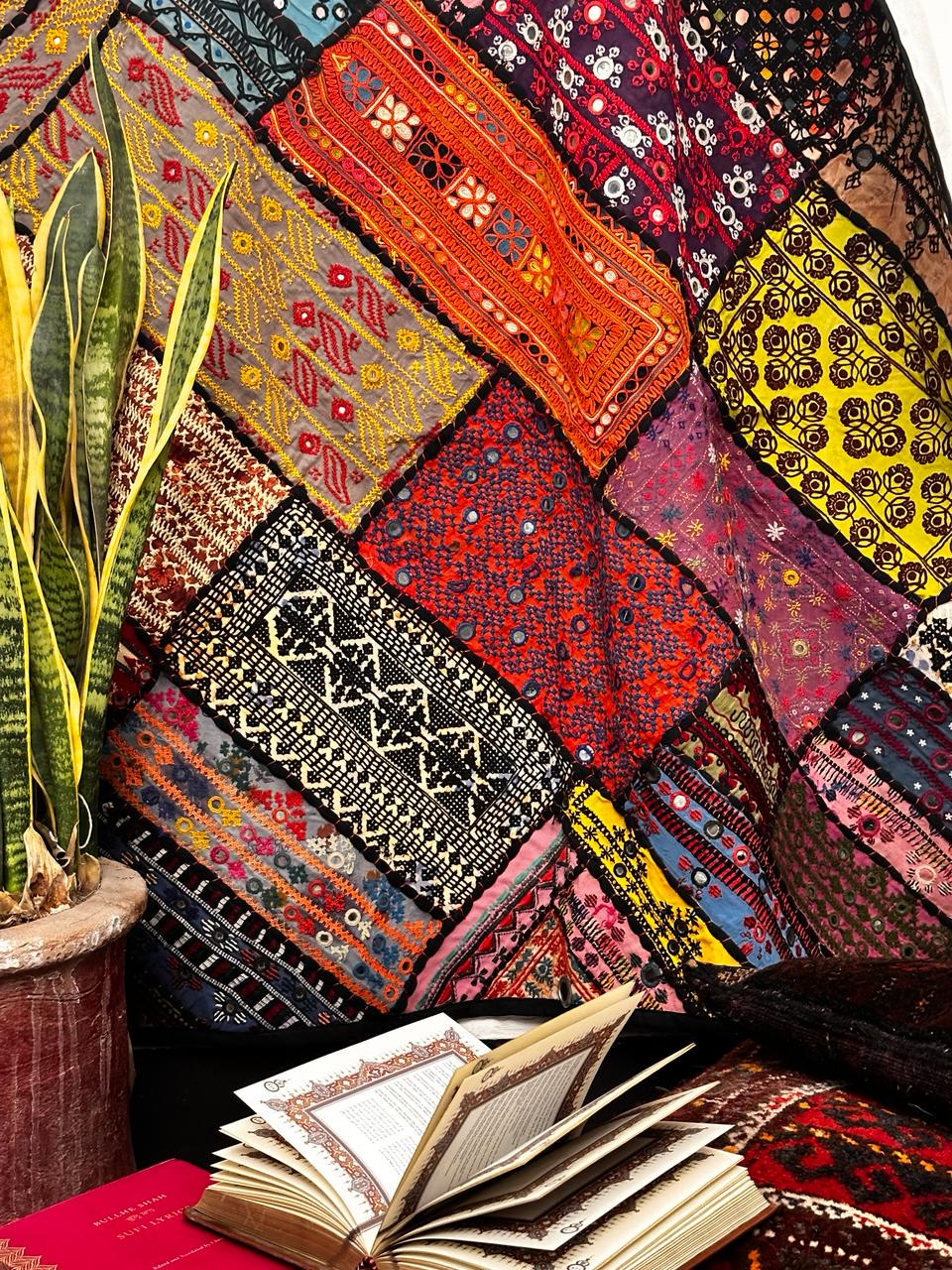 Ralli - Cultural Wall Art, Native Sindhi Patchwork Tapestry for Room ...