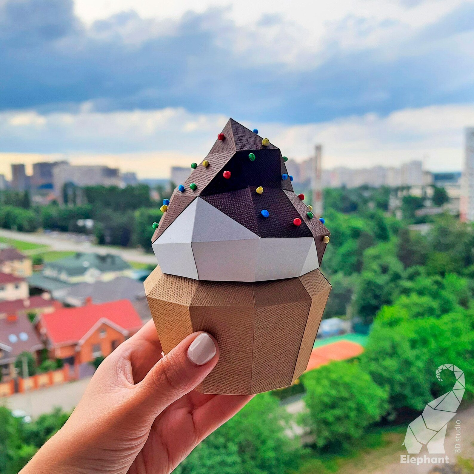 3D Papercraft Cupcake Box Template, Low Poly Paper Cupcake Gift Box ...