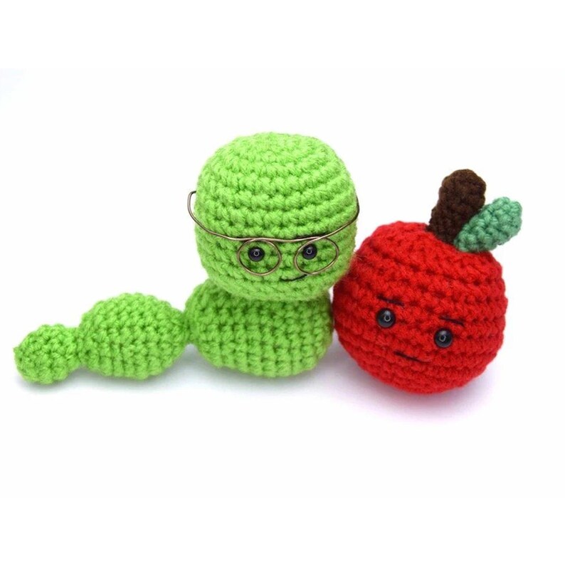 Apple Bookworm Crochet Pattern, Amigurumi DIY Design, Gift for Book ...