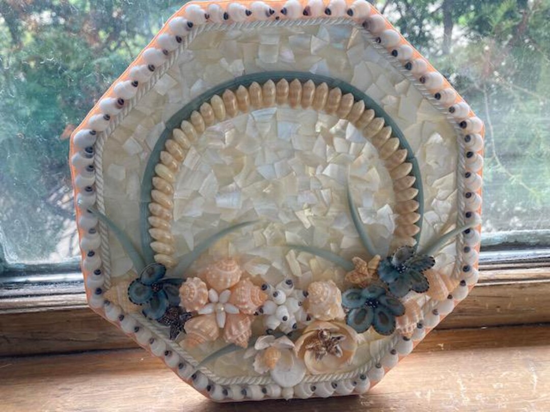 Sailor's Valentine. White Abalone Background, Pink, Peach, Blue Flowers ...